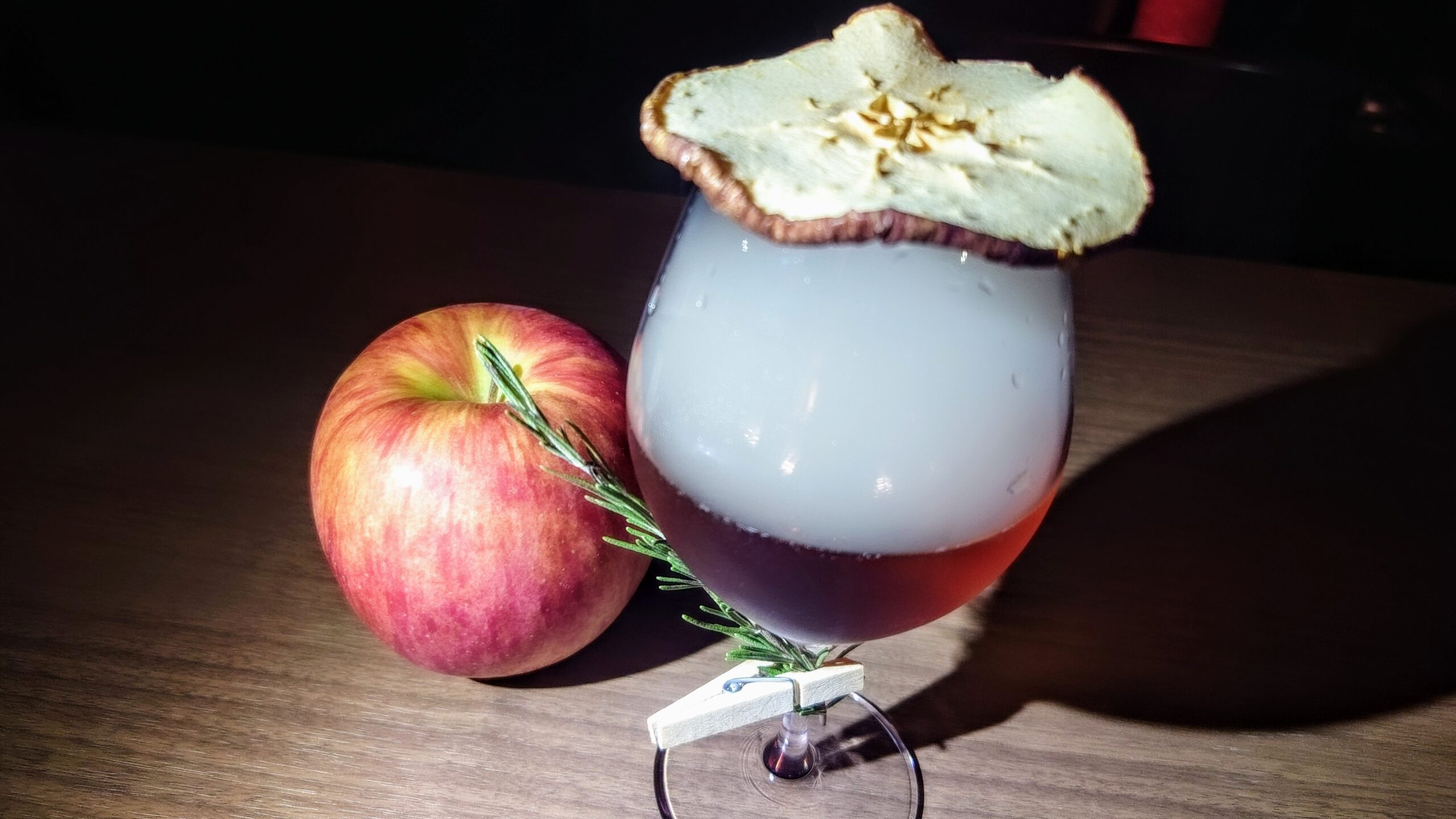 【フレーバーブラスター×ミクソロジー】アップルタルト香る紅茶カクテル - BAR Zolddich / バー・ゾルディック - 立川駅北口